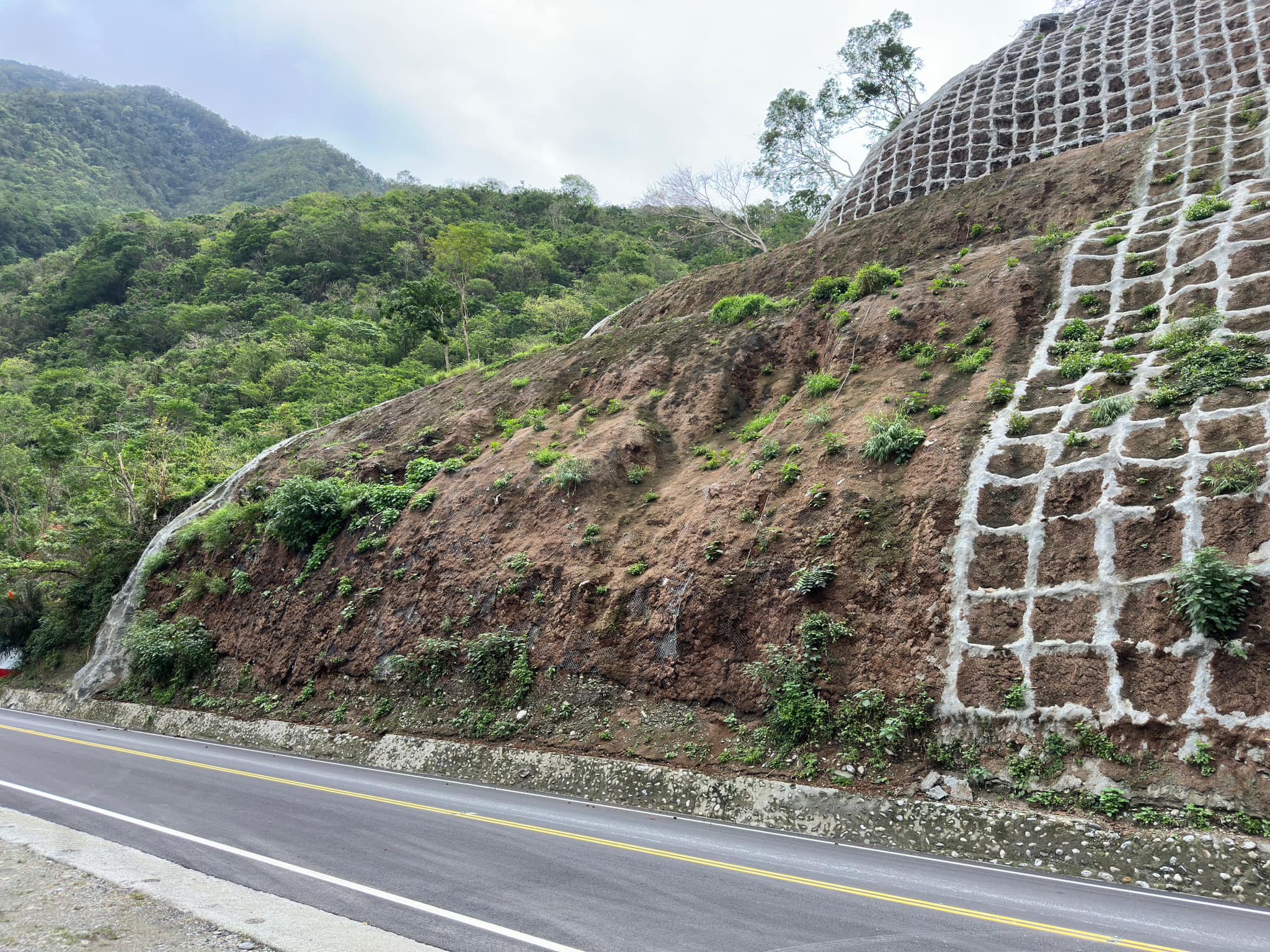 Taroko National Park - One Year After the April 3 Earthquake National ...